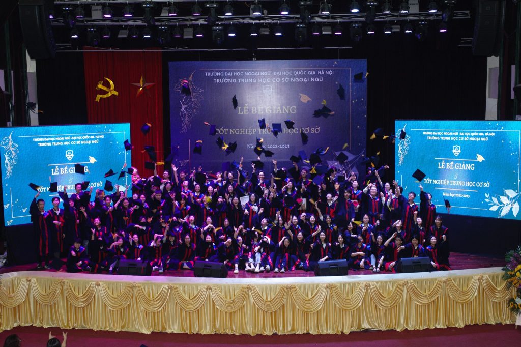 UMS first cohort graduated – University of Languages and International ...