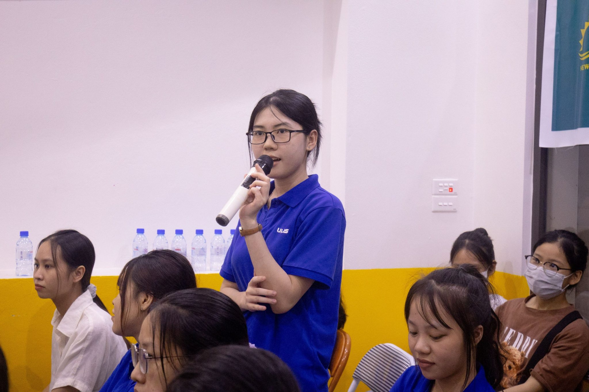 ULIS students visit New World Language Center – University of Languages ...