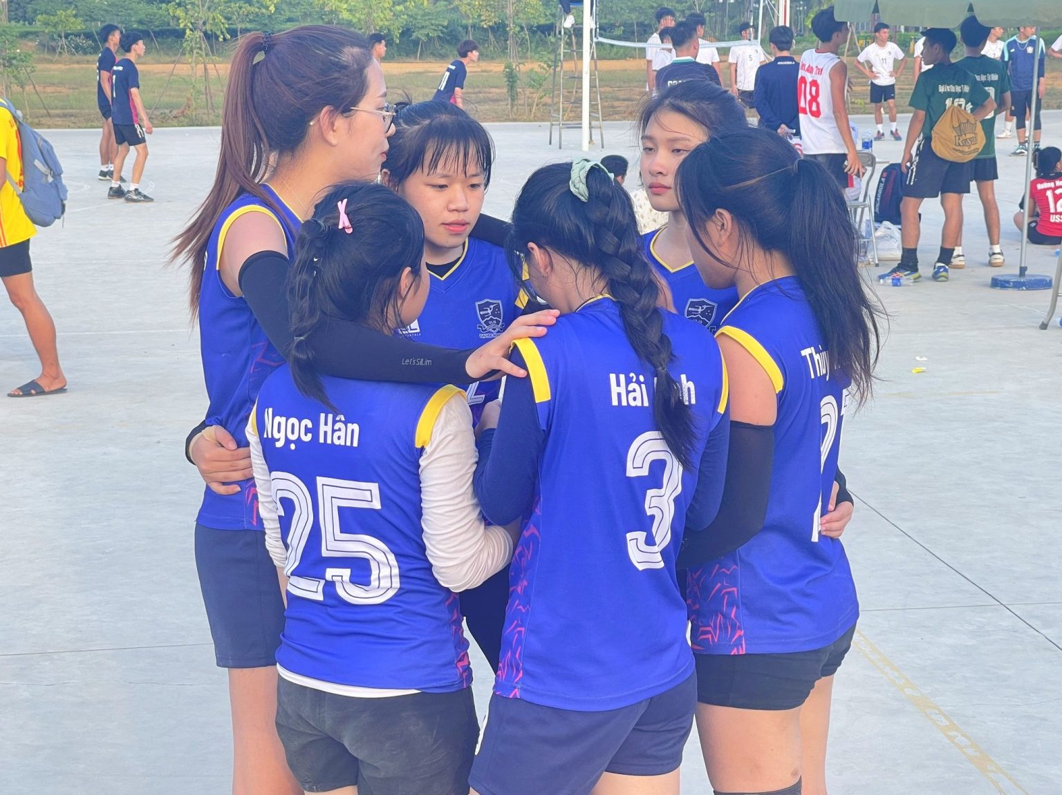 ULIS women’s volleyball team secure runner-up at 2023 VNU student ...