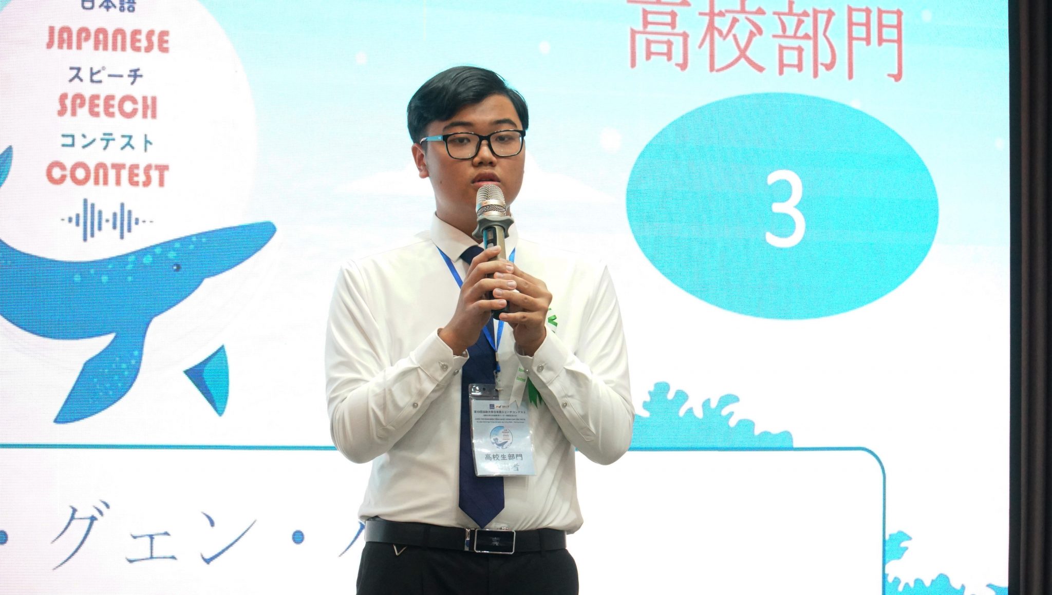 Sinh viên ULIS xuất sắc đạt giải Quán quân Cuộc thi hùng biện tiếng ...
