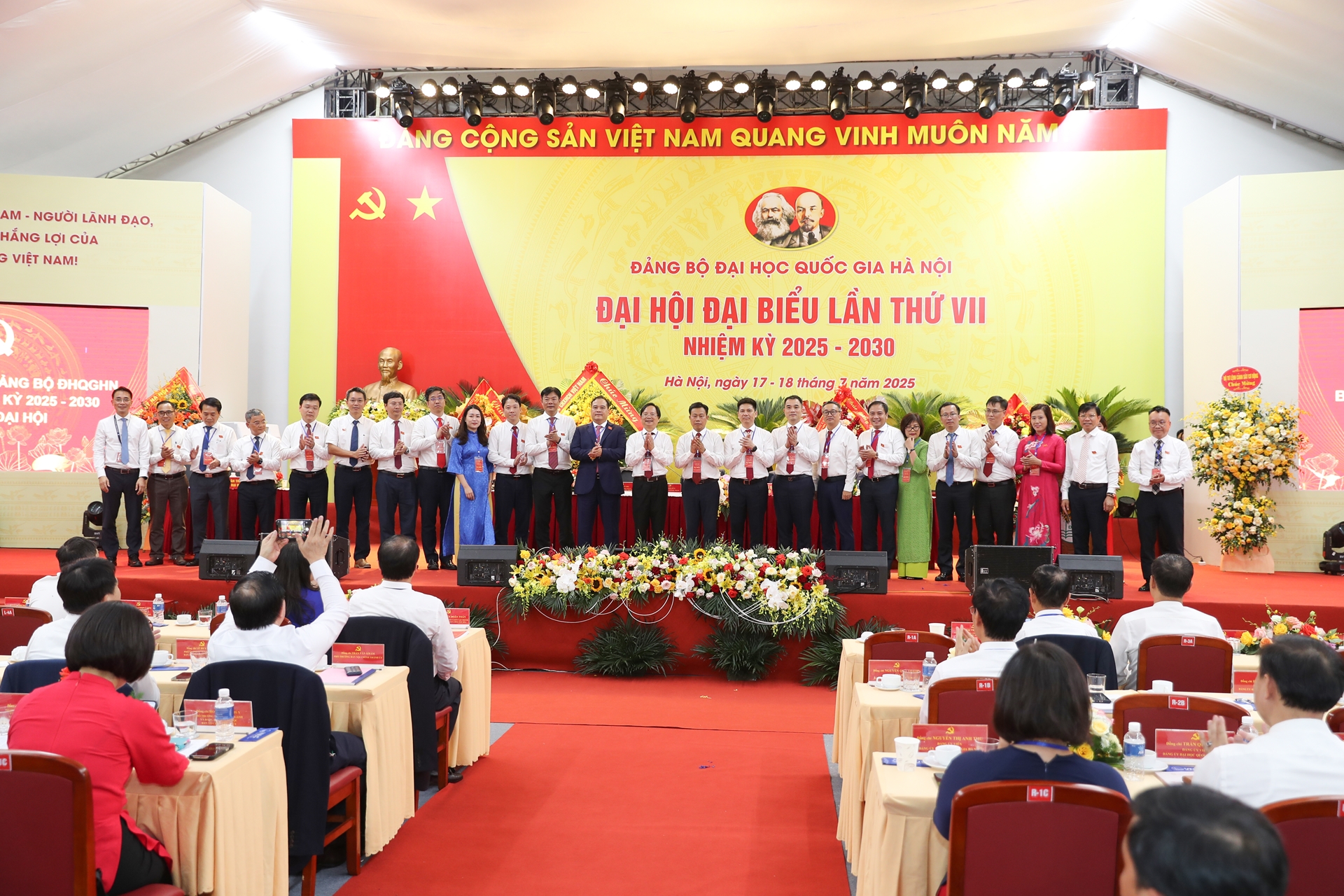 Đại hội đại biểu Đảng bộ ĐHQGHN lần thứ VII, nhiệm kỳ 2025-2030: Đổi ...