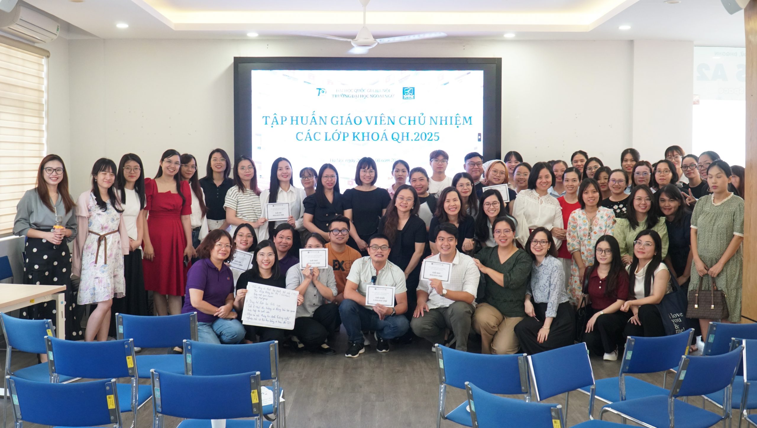 Tập huấn công tác giáo viên chủ nhiệm các lớp khóa QH.2025 – Trường Đại ...