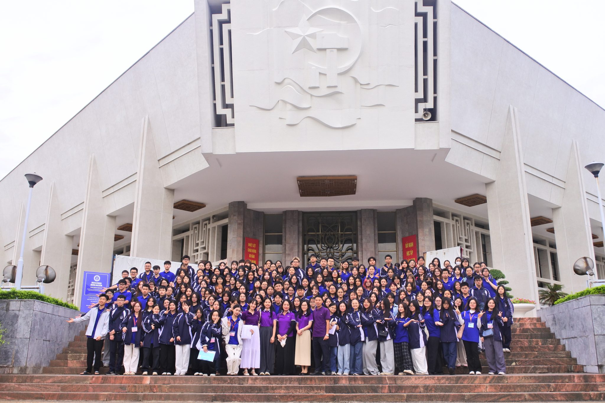 Ý nghĩa Logo ULIS – Trường Đại học Ngoại ngữ – Đại học Quốc gia Hà Nội